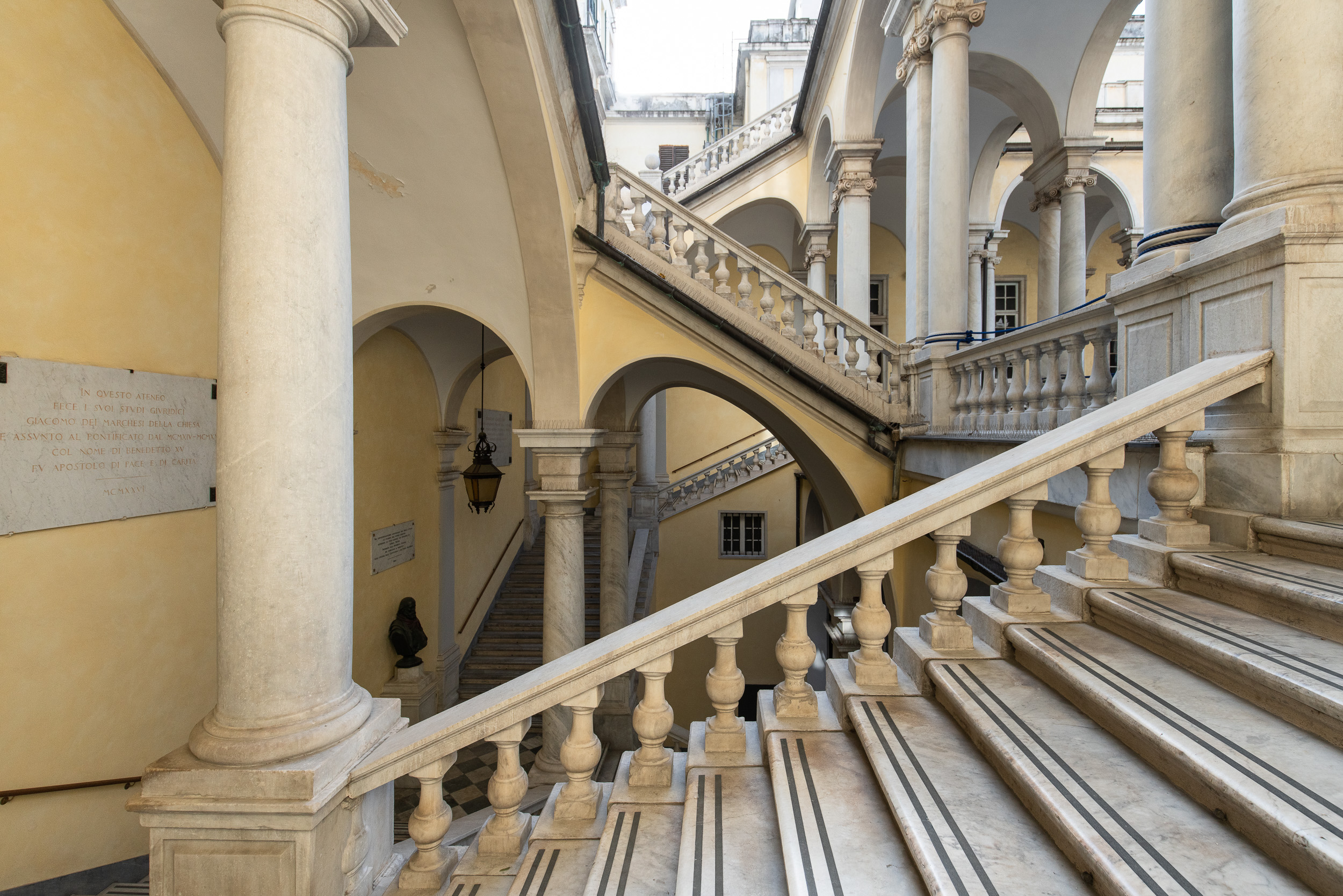 La casa editrice dell'Università di Genova presenta le nuove guide dei ...